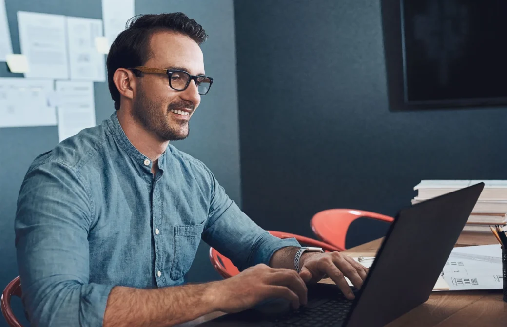 What Is a Contractor: Definition and Examples | ResumeCoach